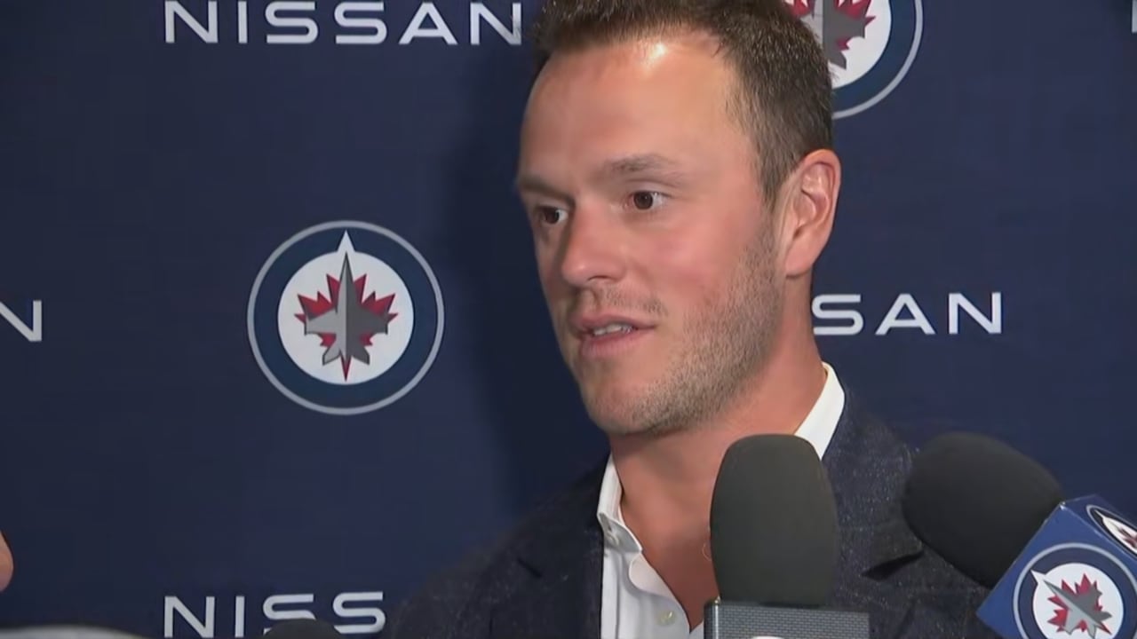 Jonathan Toews calls it a career, retires after 16 NHL seasons