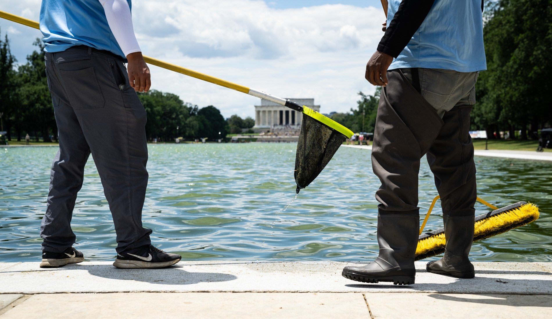 Trump’s $14.7 million reflecting pool renovation is already peeling