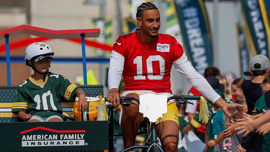 Fewer Packers training camp practices open to fans
