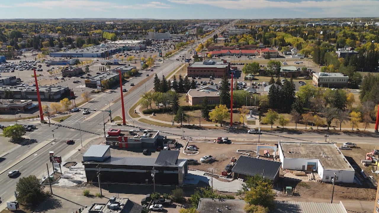 Border city Lloydminster weighs impacts of Alberta leaving Canada