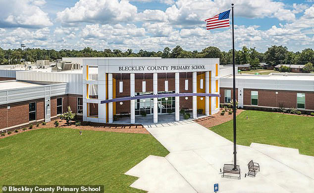 Adorable boy, 3, drowns in family pool despite wearing life vest after ...