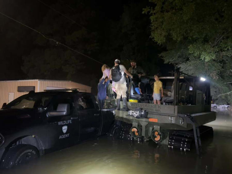 LDWF agents rescue 74 people, 6 pets from Avoyelles Parish flooding