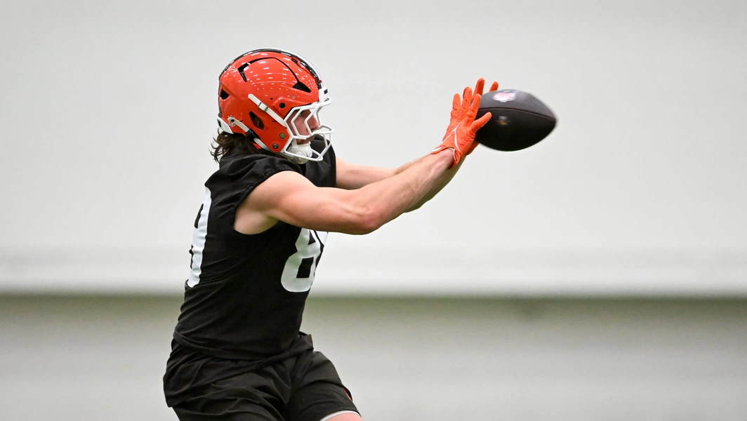 Browns’ crowded tight end room puts Jack Stoll’s role in doubt