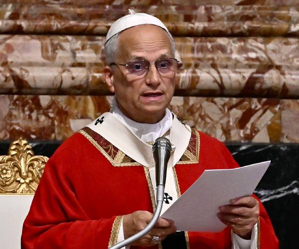 Pew: Most US Catholics view Pope Leo favorably