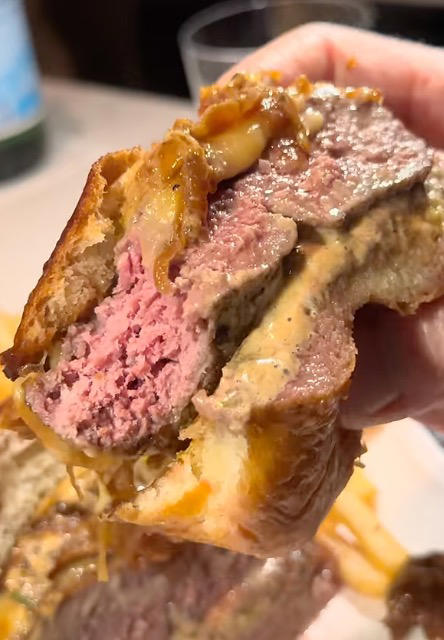 Six LA burger joints snagged spots on the 'World’s 101 Best Burgers ...