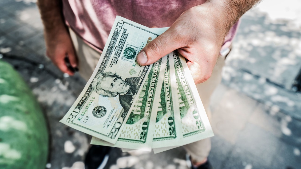 7 dollar bills in your wallet that collectors will pay a premium for