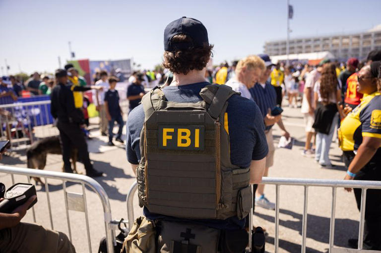 FBI releases Philadelphia stadium statement with $100,000 warning