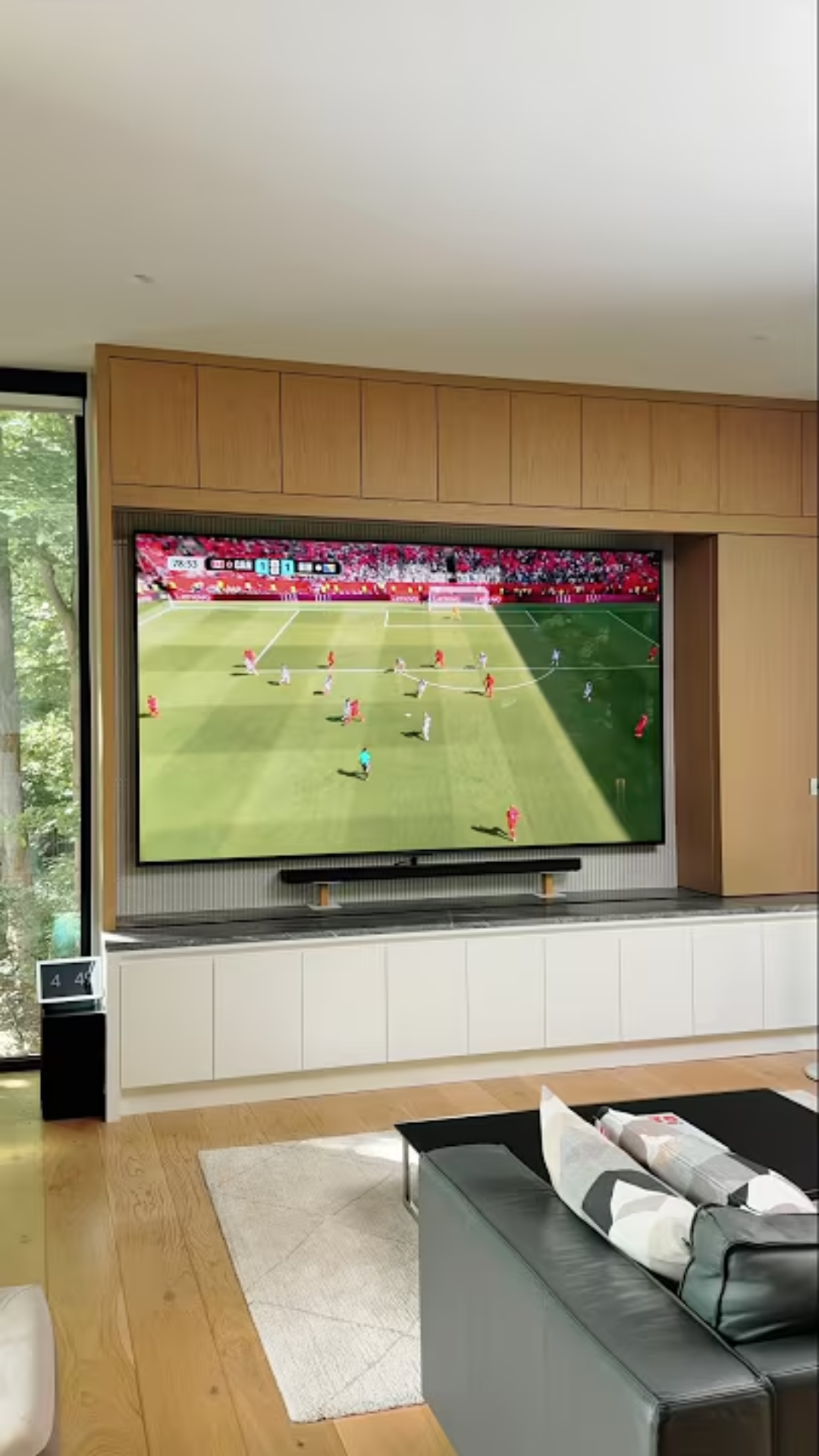 TCL 115QM7K mini-LED TV unboxing and wall mount setup