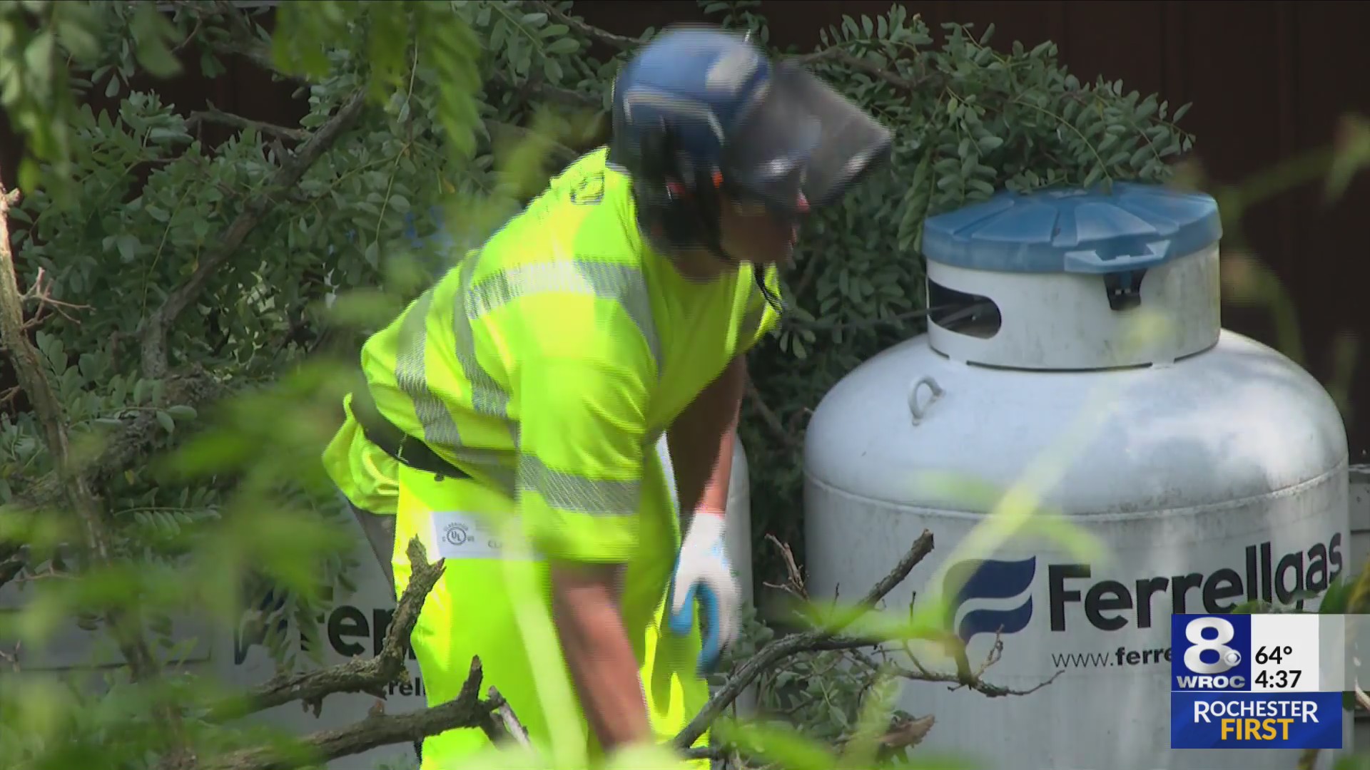 Crews are cleaning up, repairing Rochester after Thursday winds