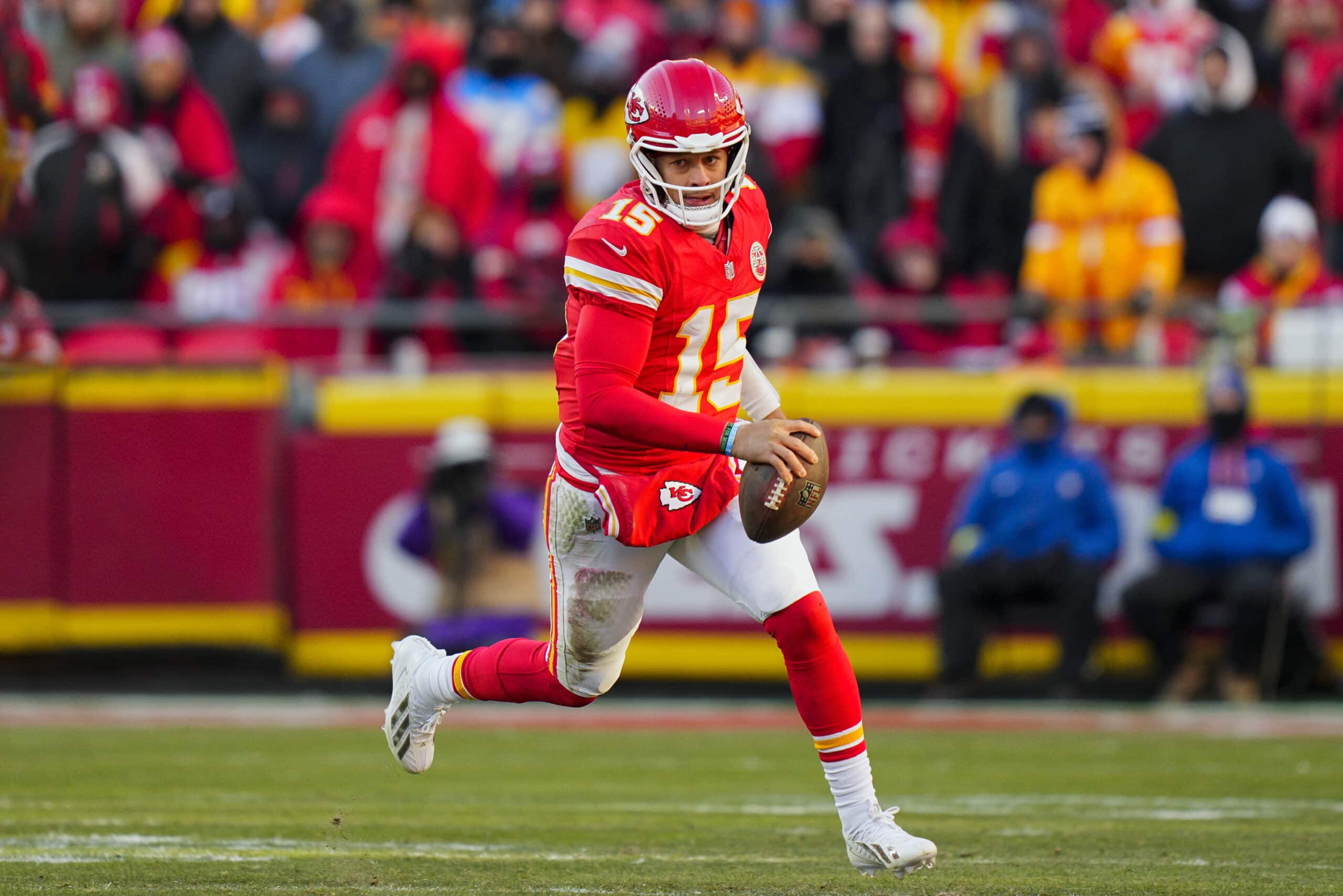 Kansas City, Argentina soccer: Patrick Mahomes’ mother Randi shows her ...