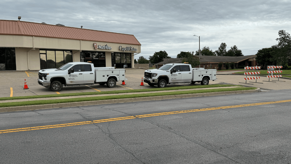 Owasso police close Cornerstone Shopping Center after gas line break ...