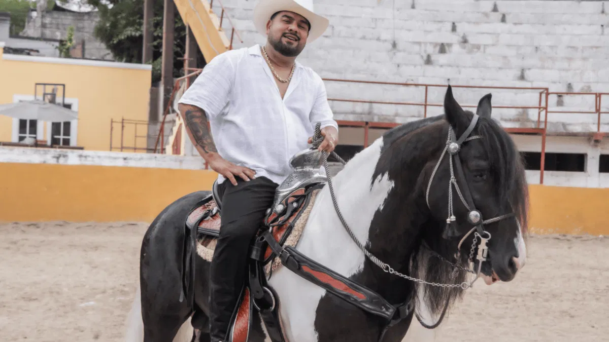 Banda MS honra a los padres con una canción que abraza generaciones ...