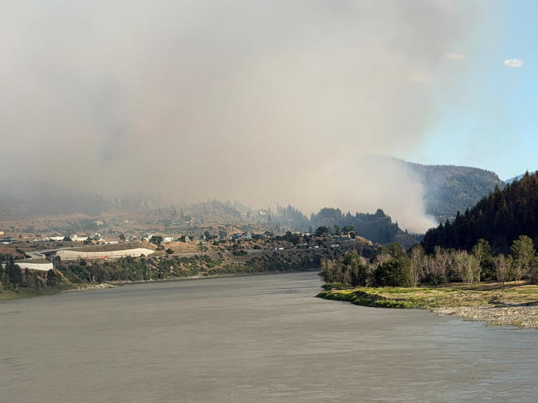 Evacuation orders to be issued near Lytton as Highway 1 closed by wildfire