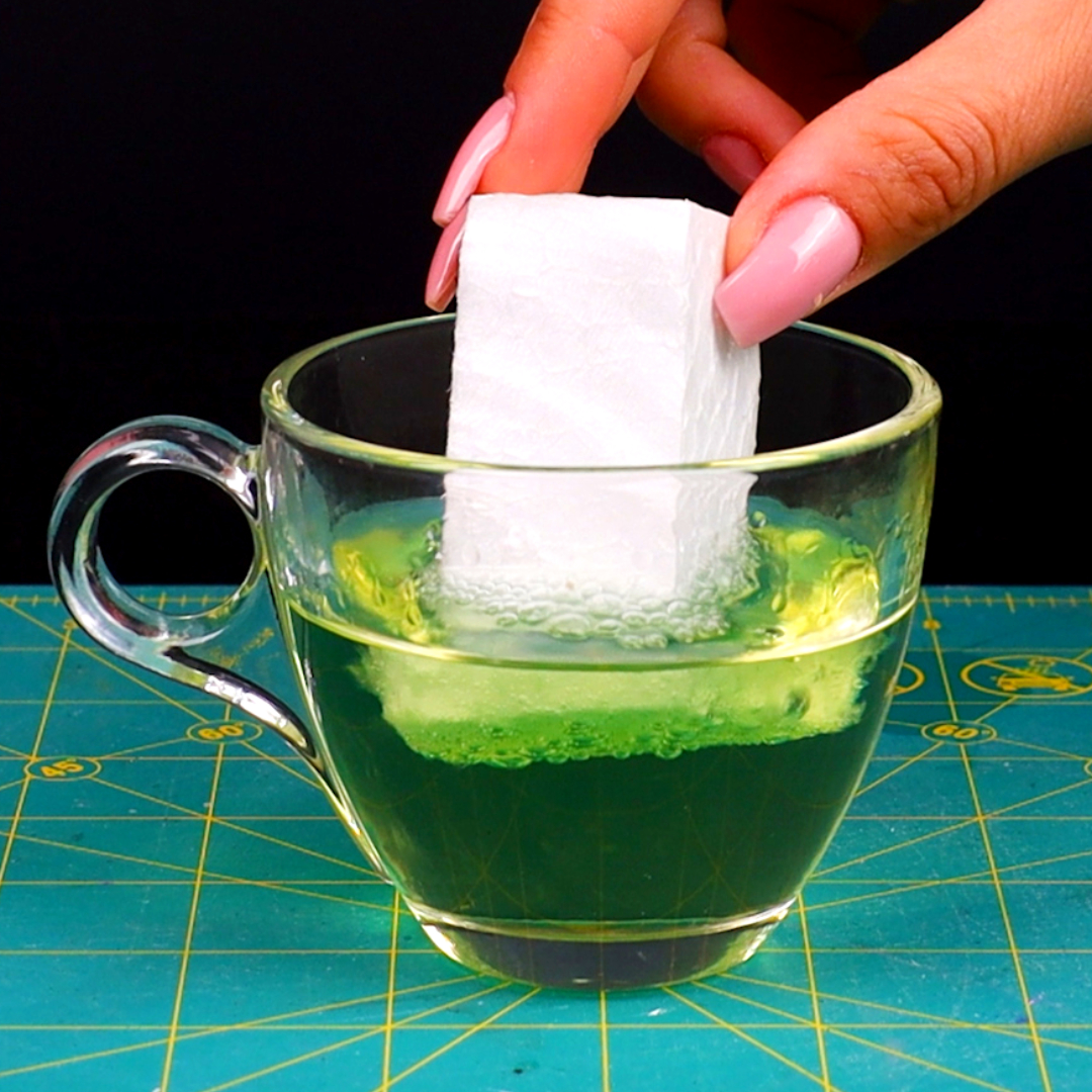 Powerful super glue DIY with this simple trick! 🛠️👌