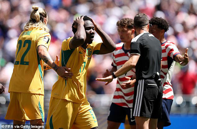 World Cup hero Harry Kewell lashes Socceroos for slow start that cost ...