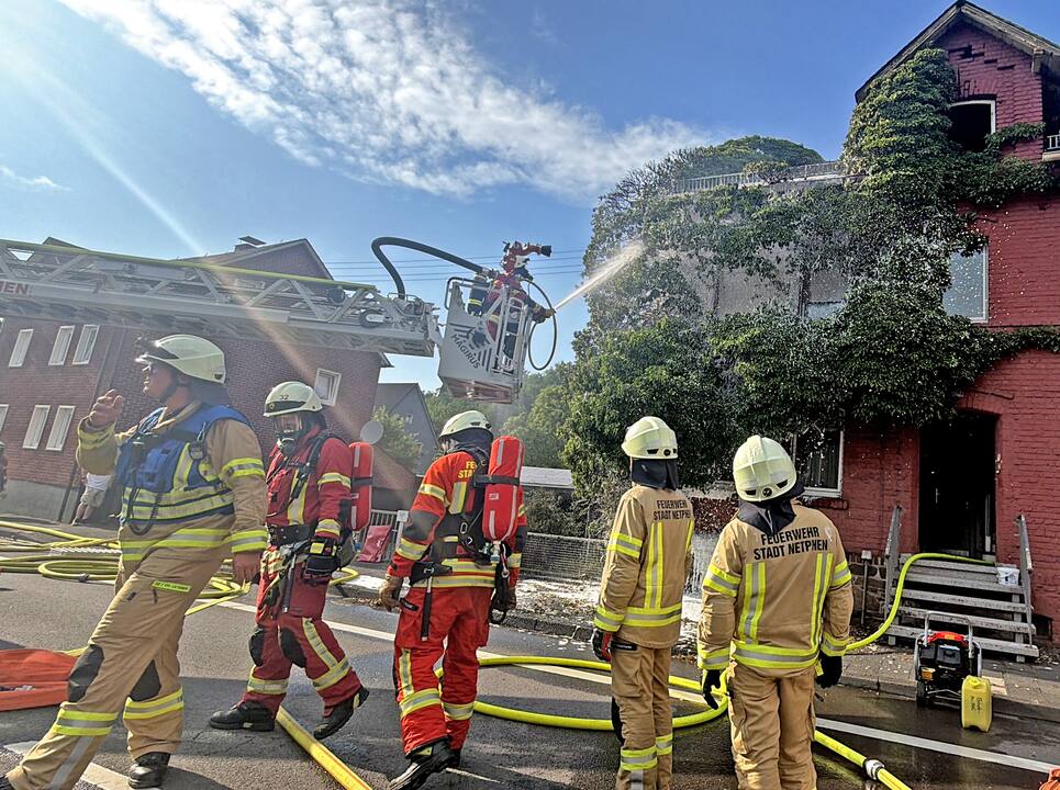 Fassaden- und Wohnungsbrand Siegstraße Dreis-Tiefenbach am 19. Juni 2026