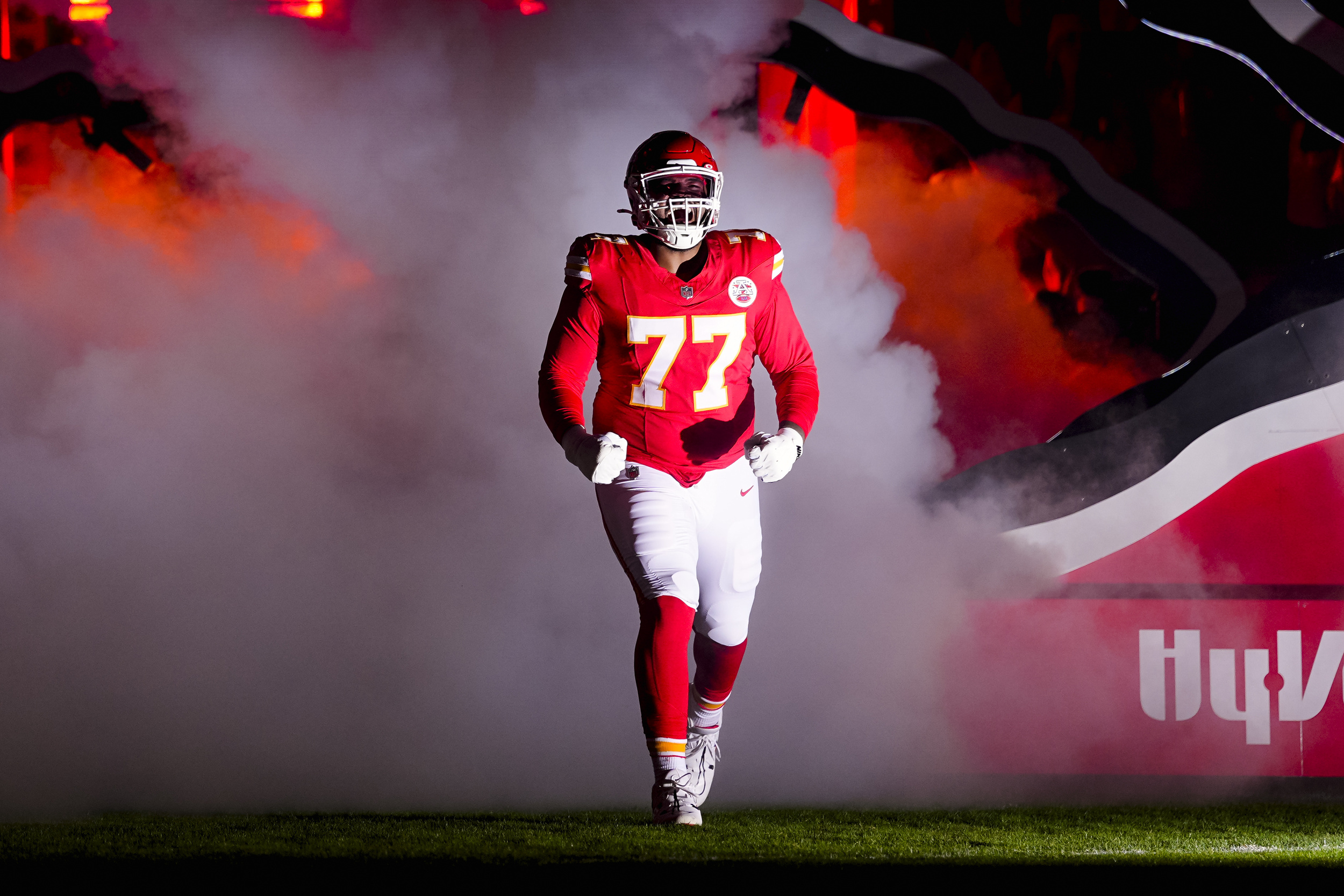 Chiefs holding right tackle competition