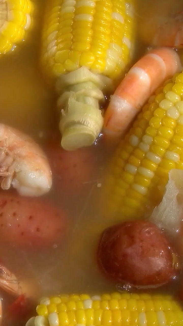 How to make Martha’s shrimp boil