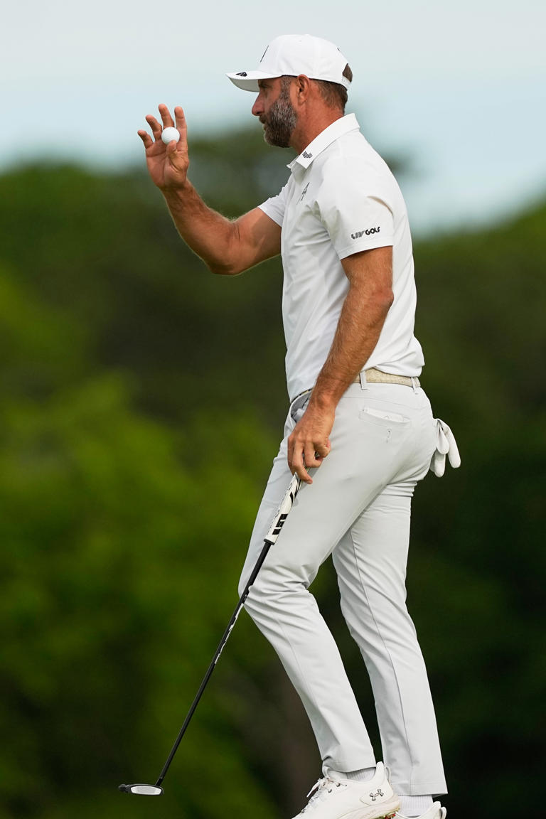 Dustin Johnson goes from 1 shot behind to scrambling to make the US ...