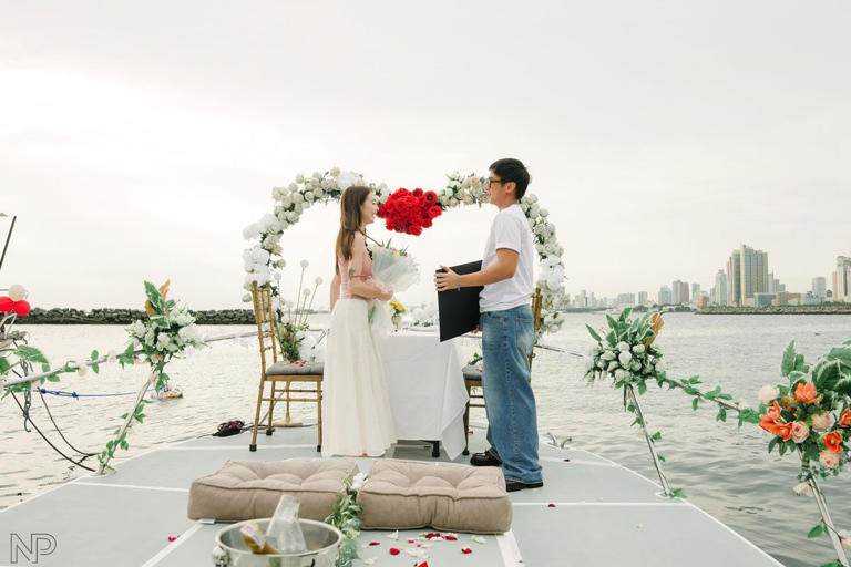 Prom date, tara?: How JM Ibarra’s romantic yacht promposal scored a yes ...