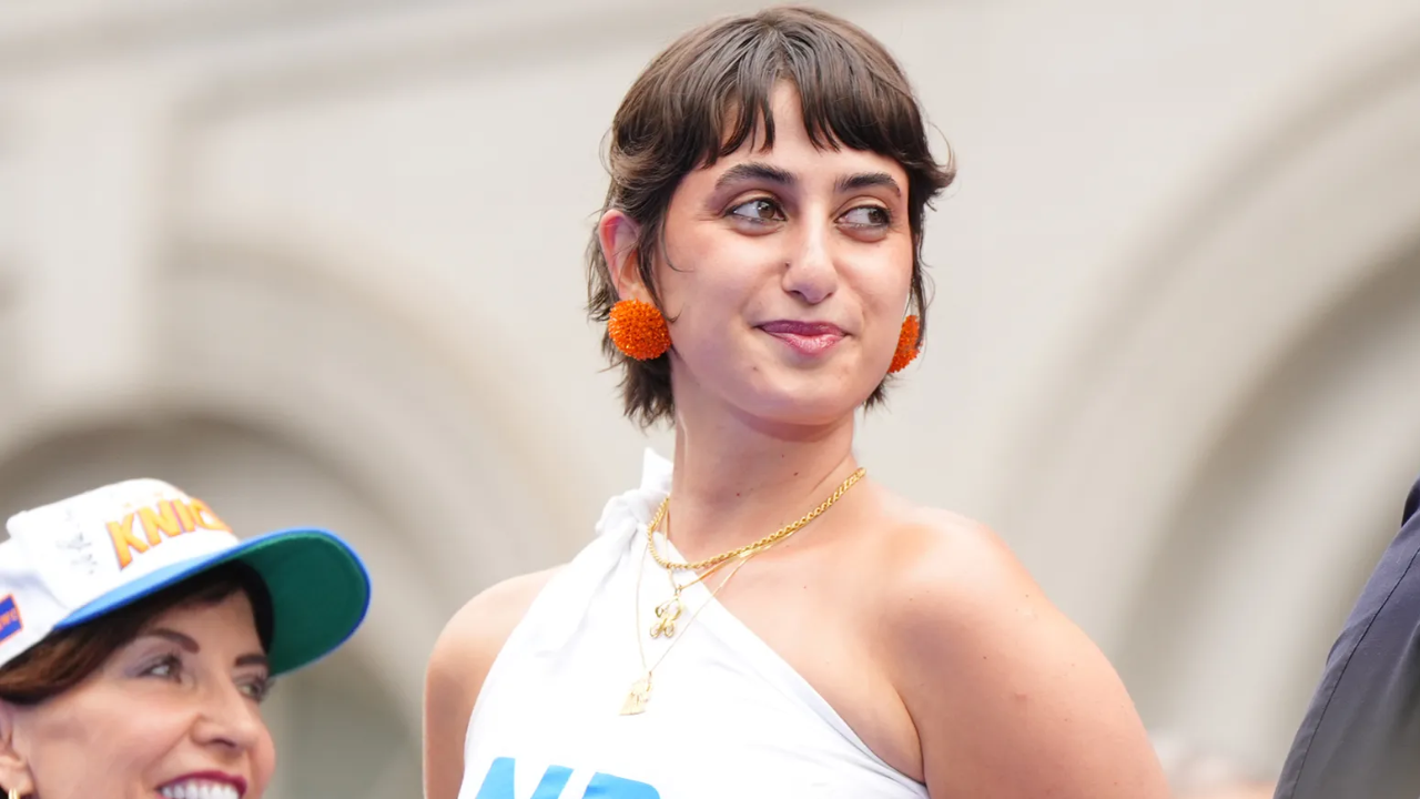 New York’s first lady Rama Duwaji made bootleg Knicks merch look runway ...