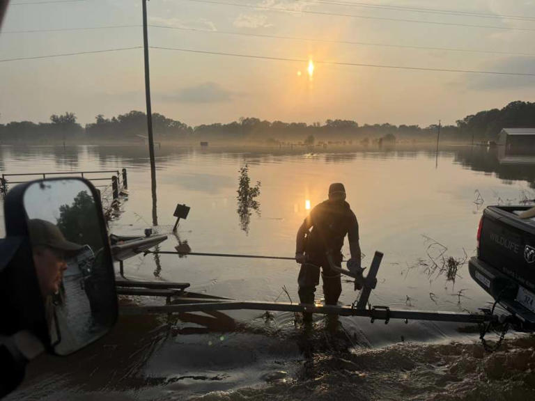 LDWF agents rescue 74 people, 6 pets from Avoyelles Parish flooding