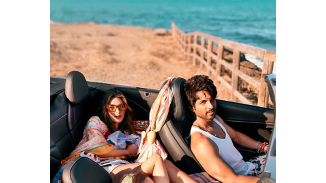 Kriti Sanon pens emotional note for 'Cocktail 2' team, shares BTS pics