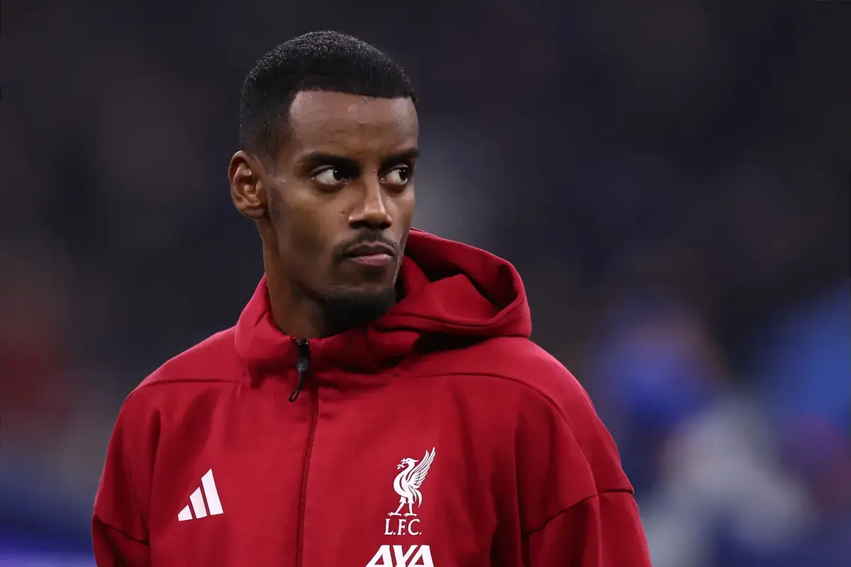 Welcome back Alexander Isak: Would you like your welcome hot, or really ...