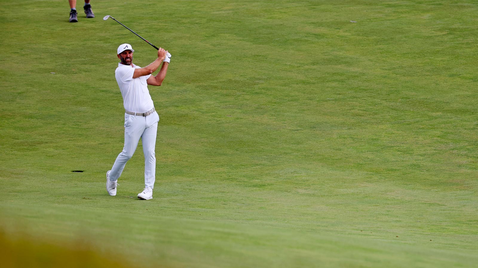 Dustin Johnson spirals out of US Open contention with putrid bunker ...