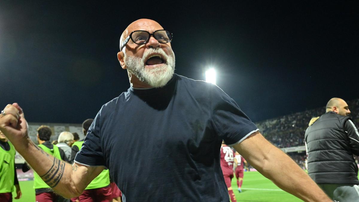 Salernitana, Cosmi confermato: "La firma è stata simile a un parto. Ora ...