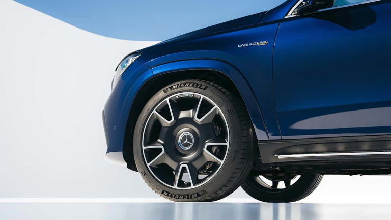 El SUV de gran tamaño de Mercedes-AMG se renueva: GLS 63 4MATIC+ (2026)
