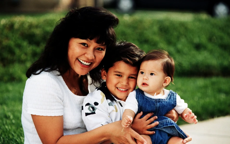 Photography trends and branding advice reshape mom life