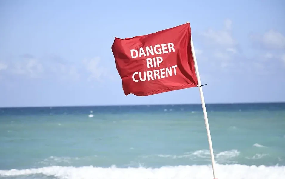 Panhandle beaches close under double red flag warning