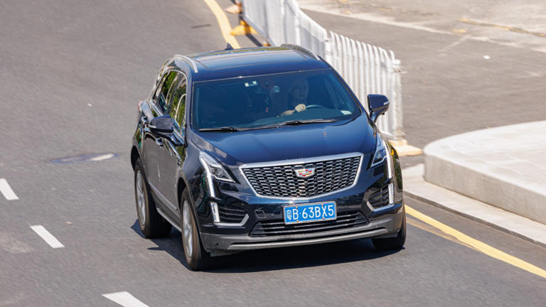 GM is recalling Cadillac XT5 SUVs whose center display can shut off ...