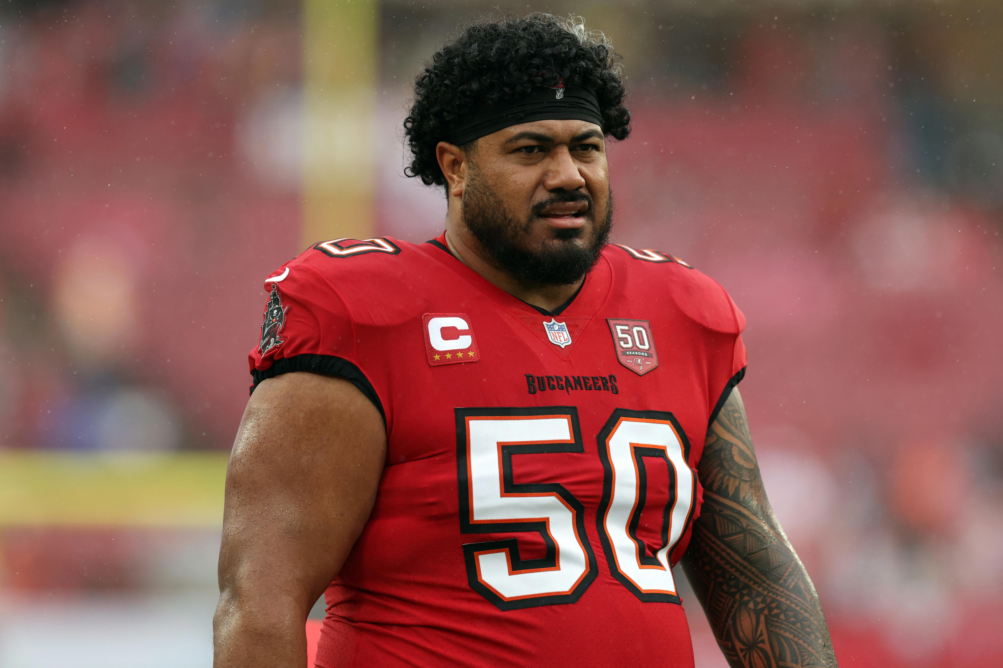 Former Washington football star looking for new contract