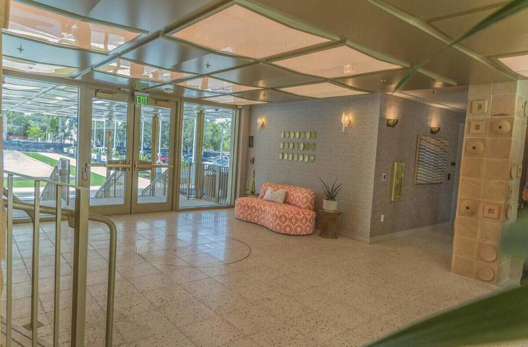 Nueva terminal de lujo en el aeropuerto de Miami ofrece suites privadas ...
