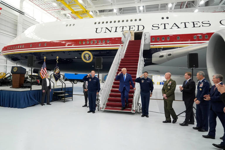 Bald Air Force One: Trump schwärmt von Jumbojet aus Katar