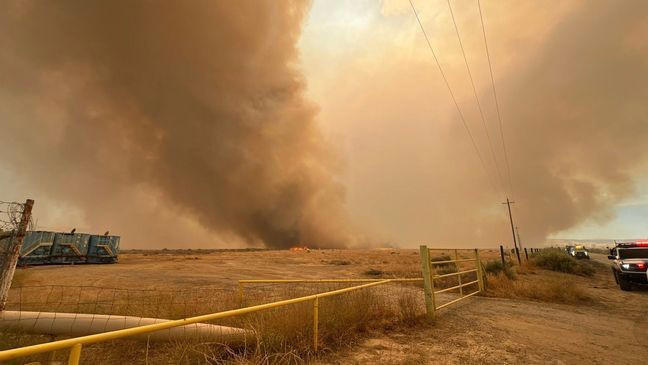Evacuation orders and warnings issued as Lost Fire burns 7,800 acres ...