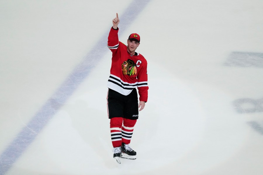 Former Blackhawks captain Jonathan Toews announces retirement from NHL