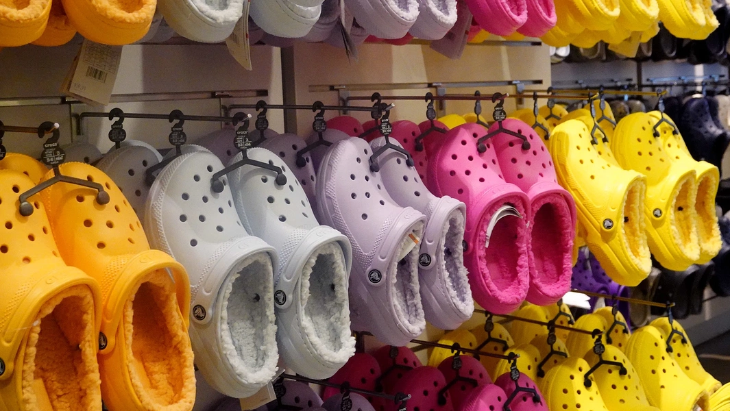 Martha Stewart’s Crocs debut fuels Amazon sandal sale buzz