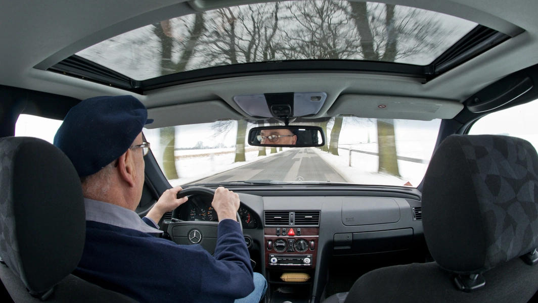 11 safe driving tips from experienced boomers