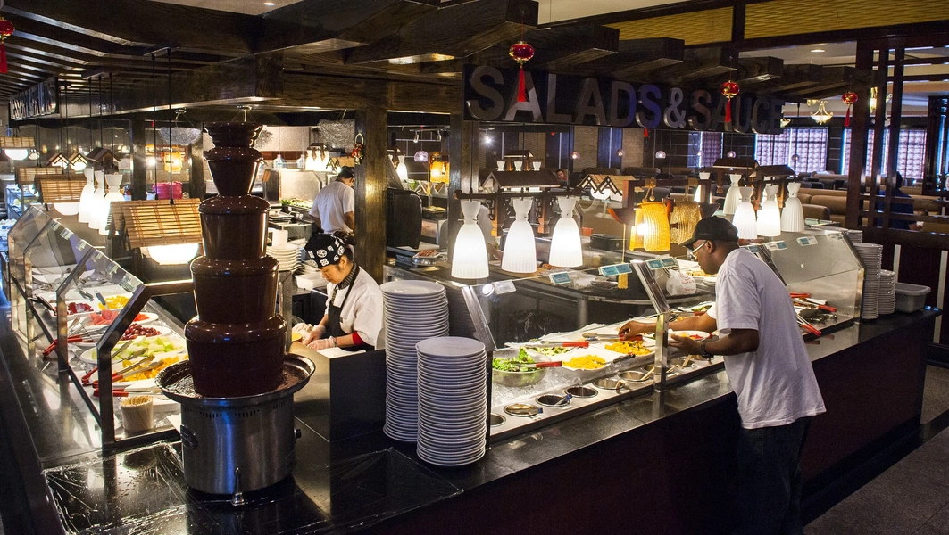 6 sushi buffet items with higher food safety risks