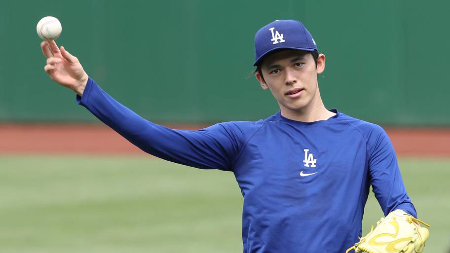Dodgers' Roki Sasaki earns wild comparison to All-Star flamethrower