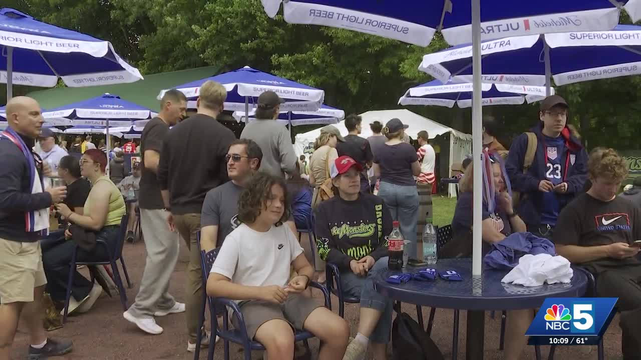 500 people watch Team USA dominate Australia in FIFA World Cup at ...