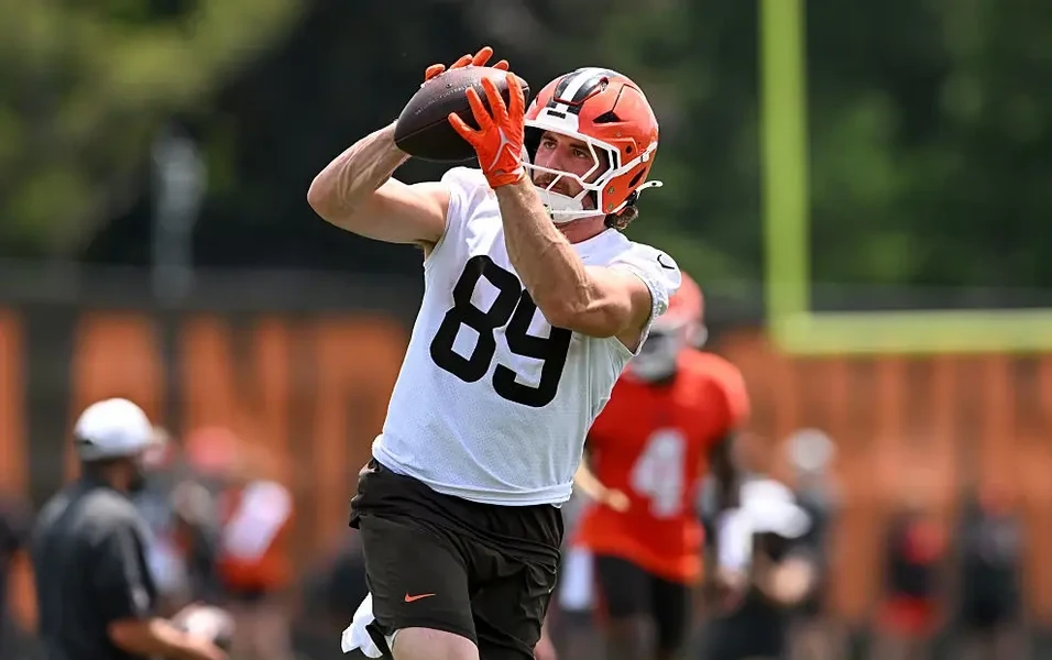 Browns’ crowded tight end room puts Jack Stoll’s role in doubt