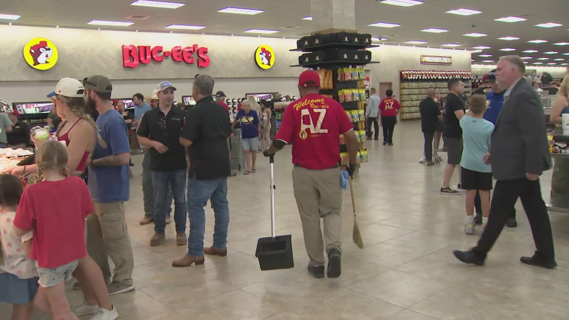 Buc-ee's fever arrives in the Valley before Goodyear store's opening