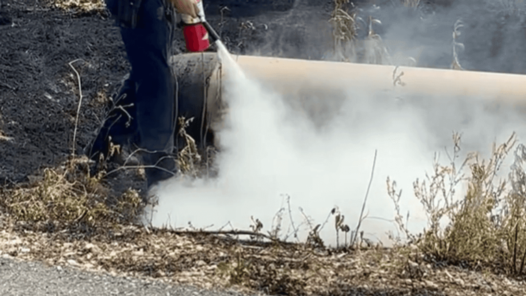Firefighters stop spread of brush fires near I-15 in Clearfield