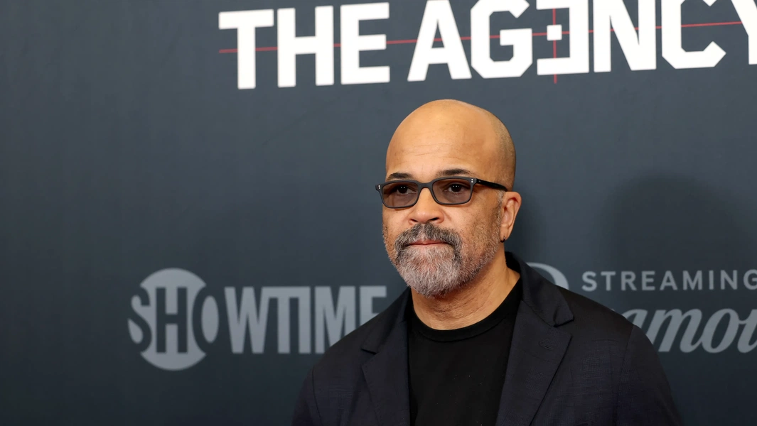 Jeffrey Wright balances realism and Bond legacy