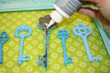 DIY key wall art: A vintage-inspired decor project