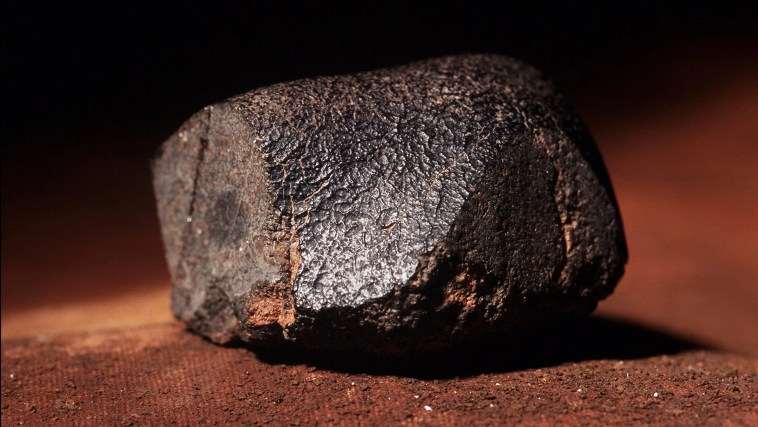 Scientists confirm first garnet found in Martian meteorite